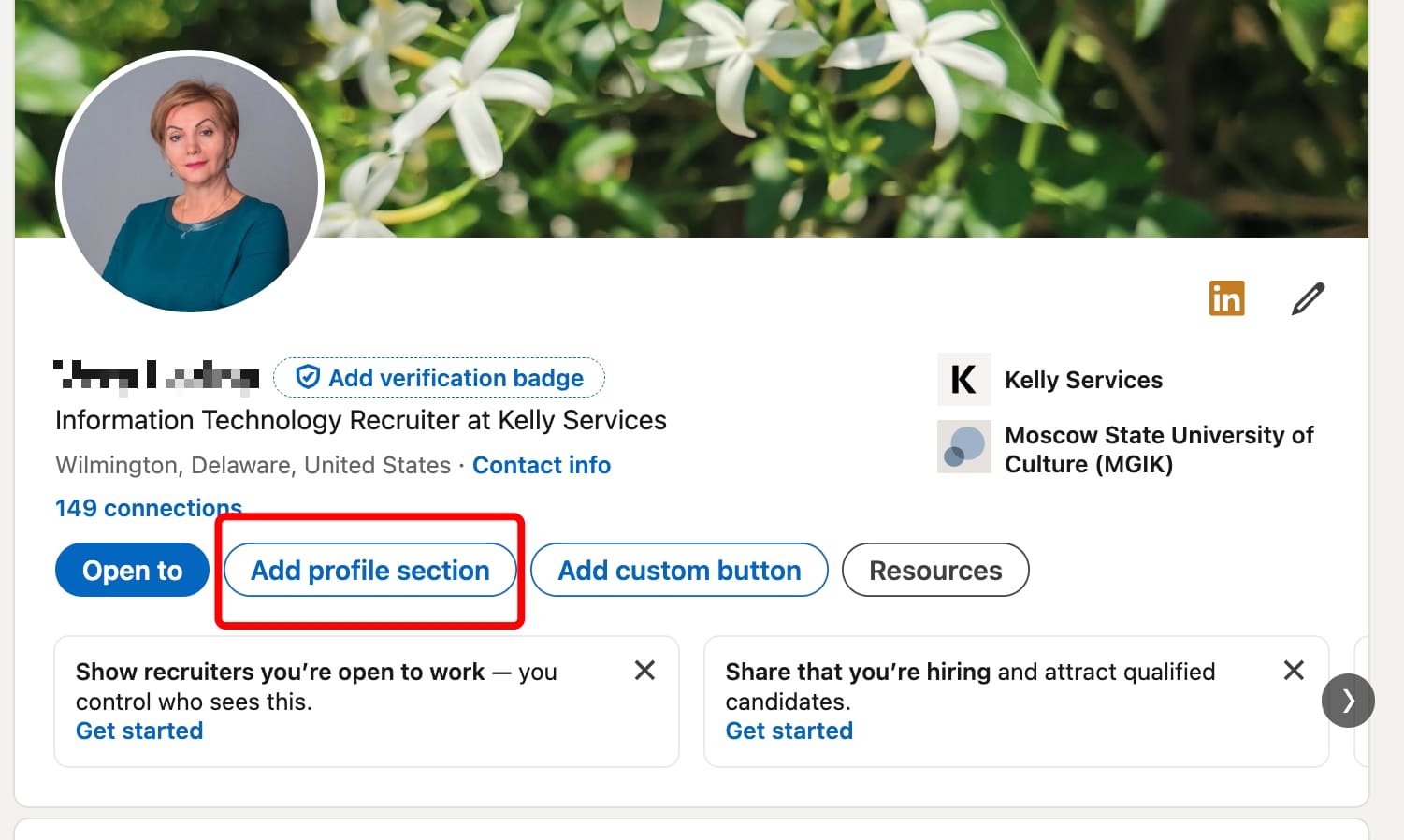 How to Highlight Your Volunteer Experience on LinkedIn